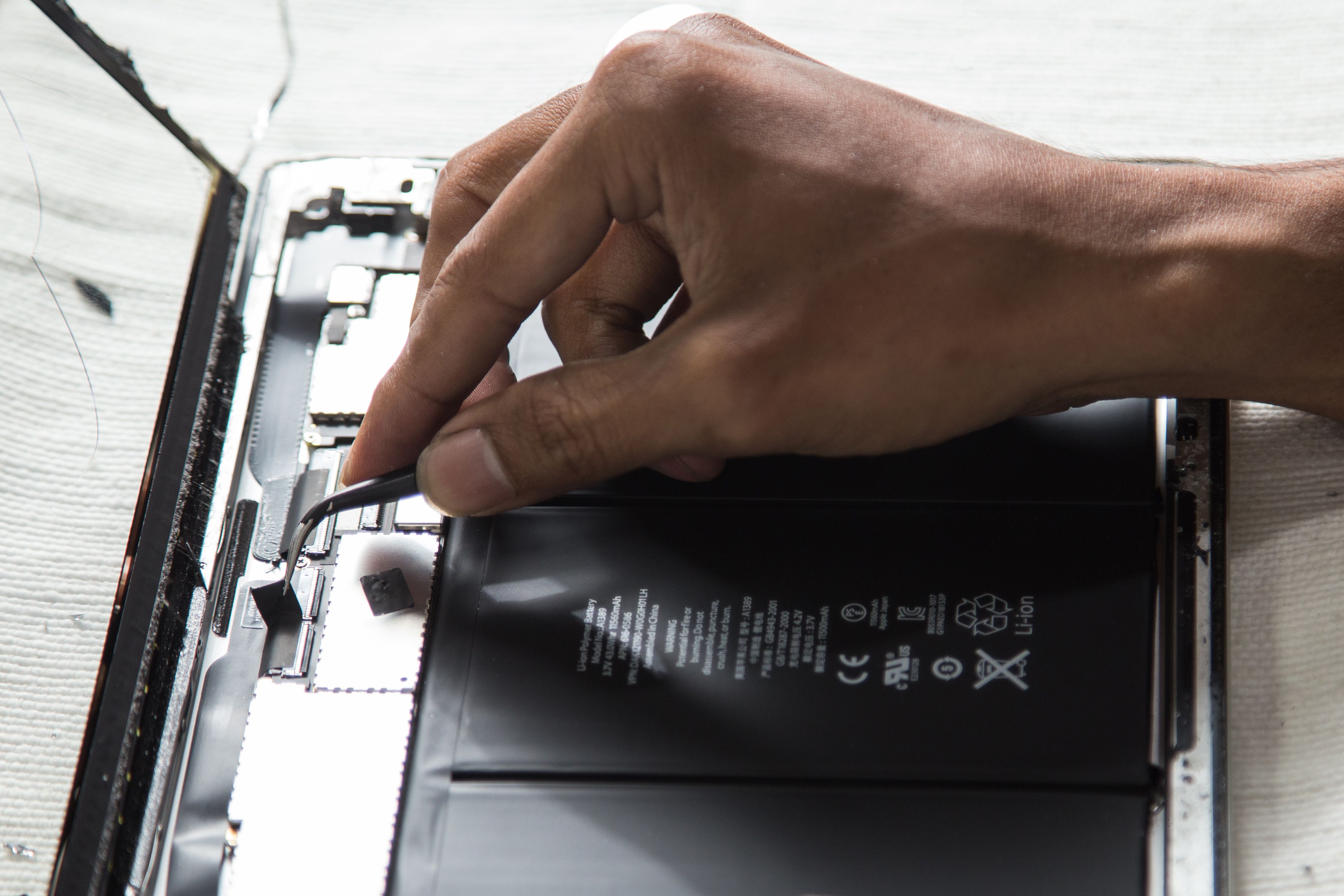 Jasa Perbiakan & Service Microsoft Surface • Dr Gadget